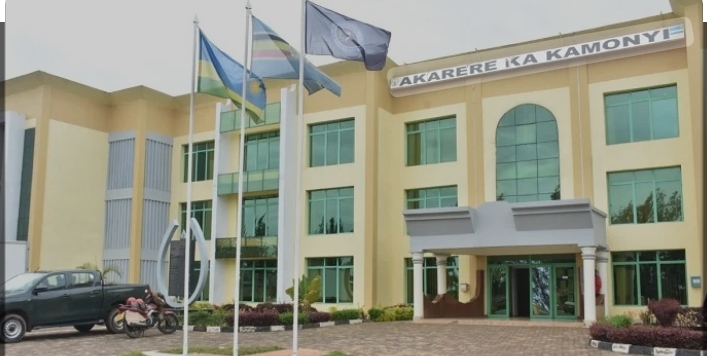 BTN Rwanda | Kamonyi: Umwe yapfiriye mu mpanuka y'imodoka abasaga 10 ...